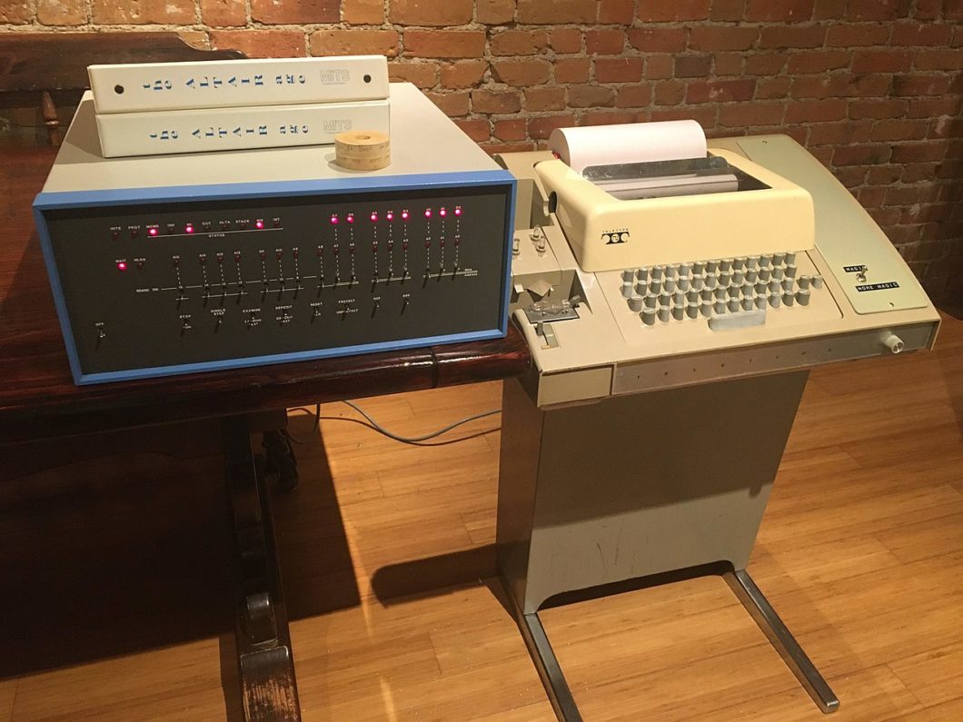 Altair 8800: 45 anos do computador que deu início à Revolução Digital ...